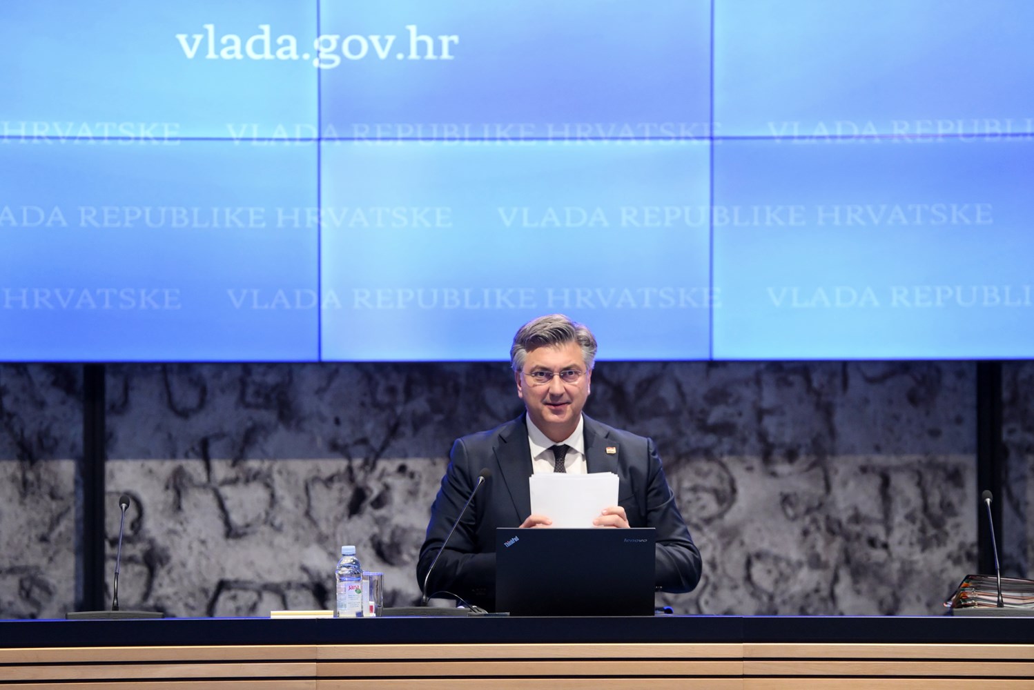 Državni proračun za 2025.: Prihodi 33 milijarde eura, rashodi na 37 ...