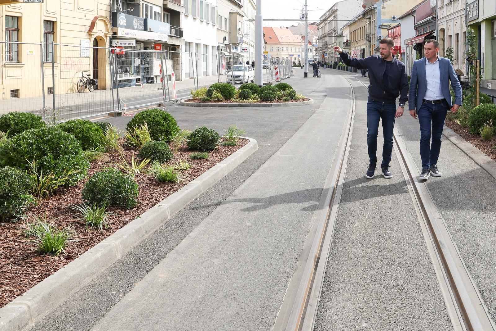 Strossmayerova obnovljena i ozelenjena, vraćaju se tramvaji do ...
